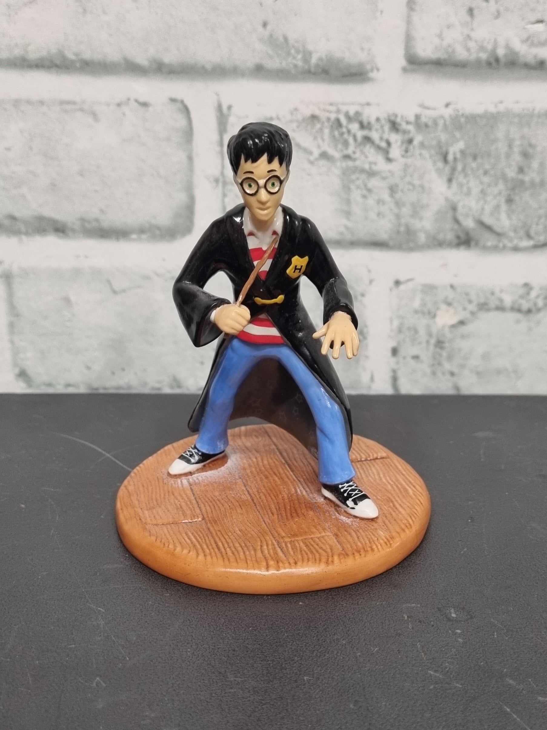 Royal Doulton Harry Potter Figurine - Harry Casts a Magical Spell HPFI ...